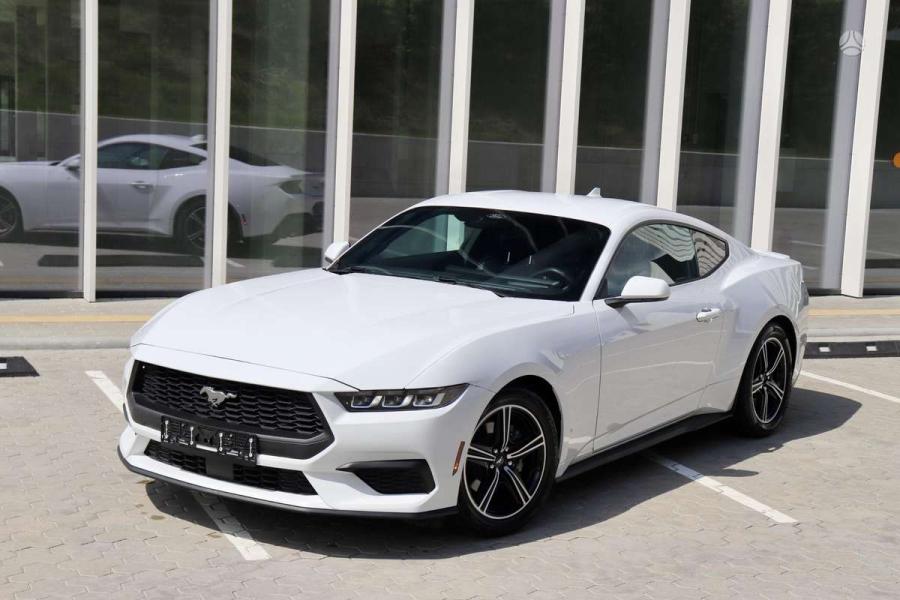 White Ford Mustang 2024 in Vilnius, with an engine capacity of 2.30 L and mileage of 60 thousand km for 28799 €, photo 1 on AUTOMOTO.COM.LV