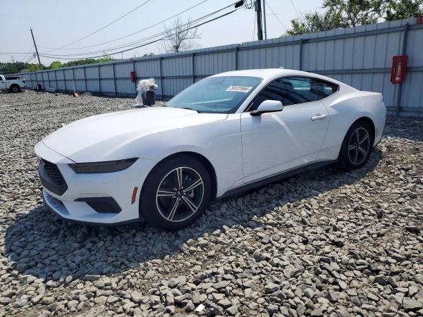 White Ford Mustang 2025 in Vilnius, with an engine capacity of 2.25 L and mileage of 22 thousand km for 11999 €, photo 1 on AUTOMOTO.COM.LV