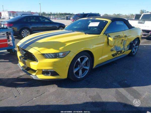 Dzeltens Ford Mustang 2015 Prienai, ar dzinēja tilpumu 3.73 L un nobraukumu 160 tūkst. km par 12500 €, foto 3 vietnē AUTOMOTO.COM.LV