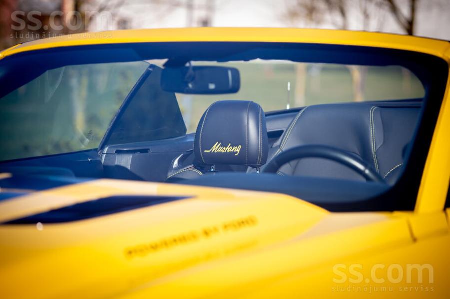 Yellow Ford Mustang 2015 in Riga, with an engine capacity of 3.70 L and mileage of 130 thousand km for 26500 €, photo 4 on AUTOMOTO.COM.LV