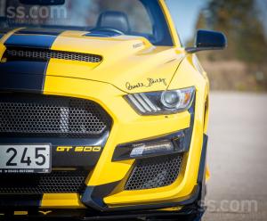 Yellow Ford Mustang 2015 in Riga, with an engine capacity of 3.70 L and mileage of 130 thousand km for 26500 €, photo 9 on AUTOMOTO.COM.LV