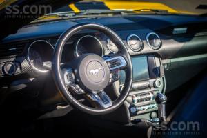 Yellow Ford Mustang 2015 in Riga, with an engine capacity of 3.70 L and mileage of 130 thousand km for 26500 €, photo 14 on AUTOMOTO.COM.LV