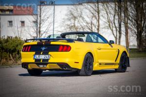 Yellow Ford Mustang 2015 in Riga, with an engine capacity of 3.70 L and mileage of 130 thousand km for 26500 €, photo 7 on AUTOMOTO.COM.LV