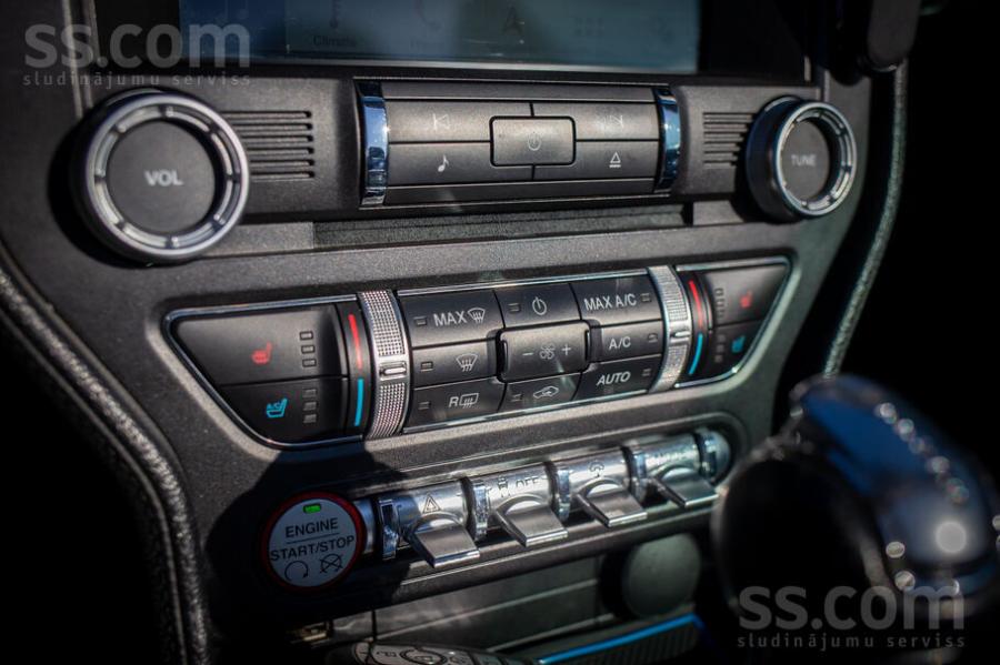 Yellow Ford Mustang 2015 in Riga, with an engine capacity of 3.70 L and mileage of 130 thousand km for 26500 €, photo 12 on AUTOMOTO.COM.LV