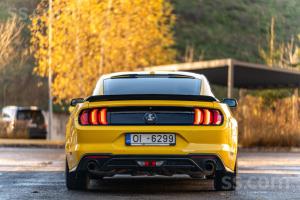 Yellow Ford Mustang 2018 in Riga, with an engine capacity of 2.30 L and mileage of 180 thousand km for 19200 €, photo 7 on AUTOMOTO.COM.LV
