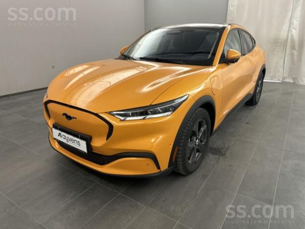 Желтый Форд Мустанг 2022 в Рига, объемом двигателя 0.00 л и пробегом 54 тыс. км за 29990 €, фото 1 на AUTOMOTO.COM.LV