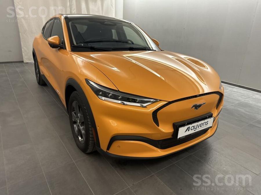 Yellow Ford Mustang 2022 in Riga, with an engine capacity of 0.00 L and mileage of 54 thousand km for 29990 €, photo 3 on AUTOMOTO.COM.LV