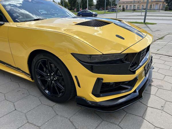 Yellow Ford Mustang 2024 in Siauliai, with an engine capacity of 2.30 L and mileage of 37 thousand km for 39930 €, photo 9 on AUTOMOTO.COM.LV