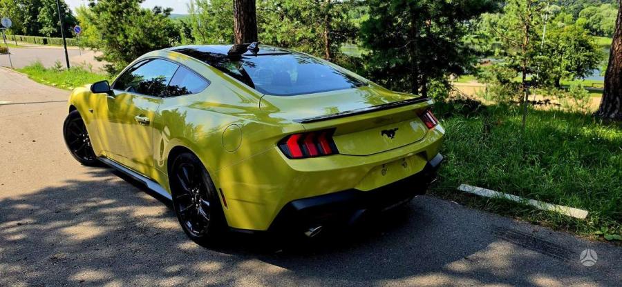 Dzeltens Ford Mustang 2025 Kauņa, ar dzinēja tilpumu 2.30 L un nobraukumu 14 tūkst. km par 30900 €, foto 8 vietnē AUTOMOTO.COM.LV