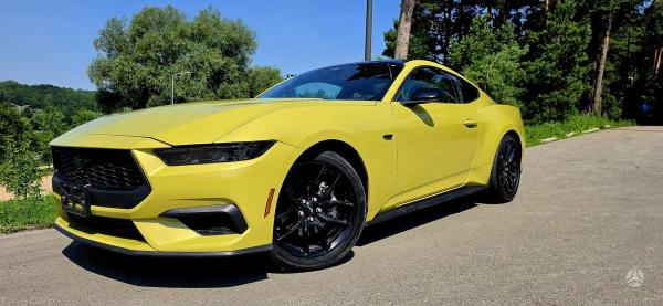 Dzeltens Ford Mustang 2025 Kauņa, ar dzinēja tilpumu 2.30 L un nobraukumu 14 tūkst. km par 30900 €, foto 8 vietnē AUTOMOTO.COM.LV