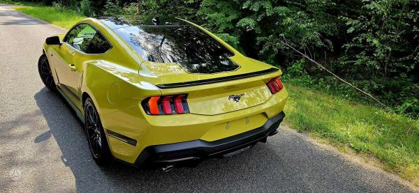 Yellow Ford Mustang 2025 in Kaunas, with an engine capacity of 2.30 L and mileage of 14 thousand km for 29900 €, photo 4 on AUTOMOTO.COM.LV