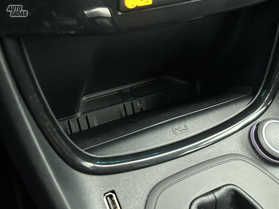 Black Ford Puma 2020 in Kaunas, with an engine capacity of 1.00 L and mileage of 123 thousand km for 14971 €, photo 31 on AUTOMOTO.COM.LV