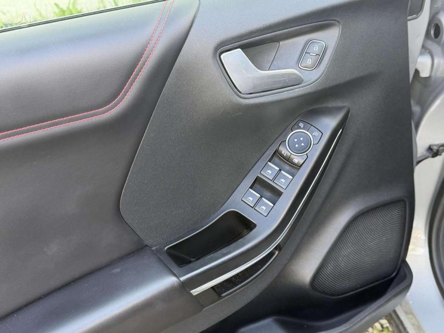 Grey Ford Puma 2020 in Kaunas, with an engine capacity of 1.00 L and mileage of 141 thousand km for 10300 €, photo 12 on AUTOMOTO.COM.LV