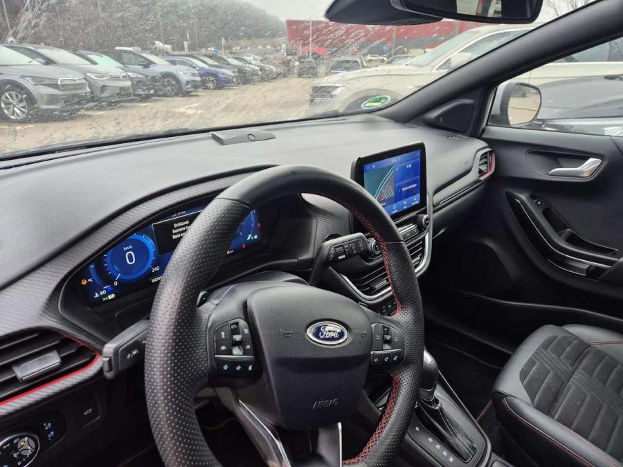 Grey Ford Puma 2022 in Vilnius, with an engine capacity of 1.00 L and mileage of 161 thousand km for 13600 €, photo 5 on AUTOMOTO.COM.LV
