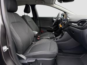 Pelēks Ford Puma 2020 Pērnava, ar dzinēja tilpumu 1.00 L un nobraukumu 76 tūkst. km par 13900 €, foto 6 vietnē AUTOMOTO.COM.LV