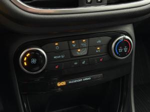 Pelēks Ford Puma 2020 Pērnava, ar dzinēja tilpumu 1.00 L un nobraukumu 76 tūkst. km par 13900 €, foto 15 vietnē AUTOMOTO.COM.LV