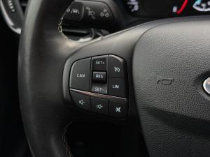 Pelēks Ford Puma 2020 Pērnava, ar dzinēja tilpumu 1.00 L un nobraukumu 76 tūkst. km par 13900 €, foto 16 vietnē AUTOMOTO.COM.LV