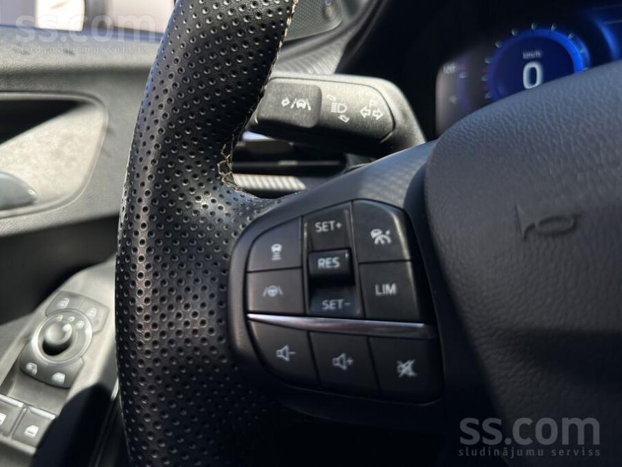 Grey Ford Puma 2023 in Riga, with an engine capacity of 1.00 L and mileage of 32 thousand km for 19950 €, photo 11 on AUTOMOTO.COM.LV