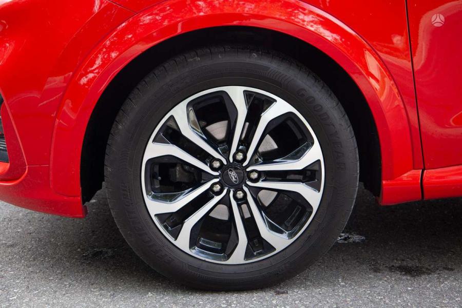 Sarkans Ford Puma 2021 Viļņa, ar dzinēja tilpumu 1.00 L un nobraukumu 78 tūkst. km par 14200 €, foto 11 vietnē AUTOMOTO.COM.LV