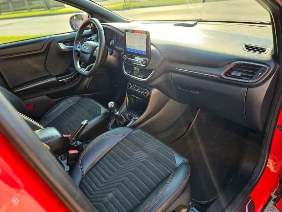 Red Ford Puma 2020 in Siauliai, with an engine capacity of 1.00 L and mileage of 113 thousand km for 11950 €, photo 21 on AUTOMOTO.COM.LV