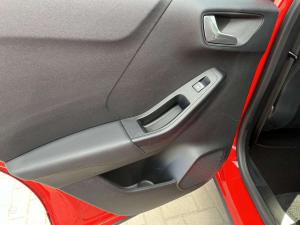 Sarkans Ford Puma 2020 Tauragė, ar dzinēja tilpumu 1.00 L un nobraukumu 119 tūkst. km par 8900 €, foto 18 vietnē AUTOMOTO.COM.LV