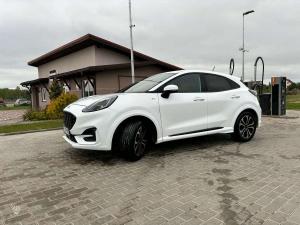 Balts Ford Puma 2021 Viļņa, ar dzinēja tilpumu 1.00 L un nobraukumu 66 tūkst. km par 16999 €, foto  vietnē AUTOMOTO.COM.LV