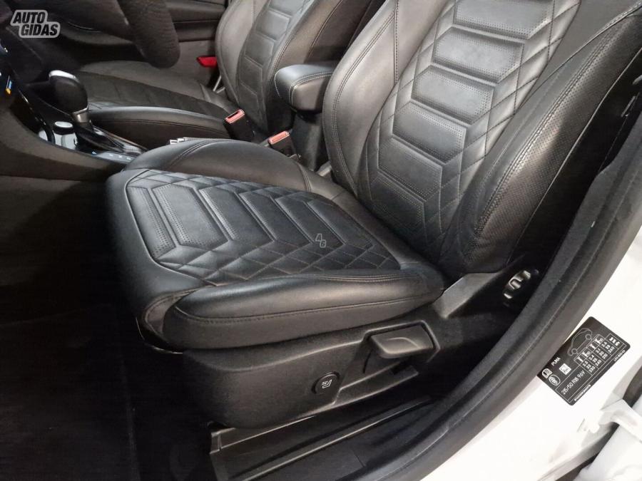 White Ford Puma 2021 in Vilnius, with an engine capacity of 1.00 L and mileage of 70 thousand km for 16900 €, photo 13 on AUTOMOTO.COM.LV