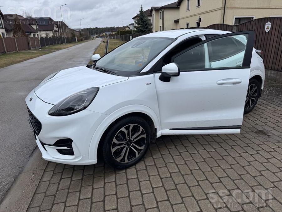 White Ford Puma 2022 in Riga, with an engine capacity of 1.00 L and mileage of 32 thousand km for 19000 €, photo 3 on AUTOMOTO.COM.LV