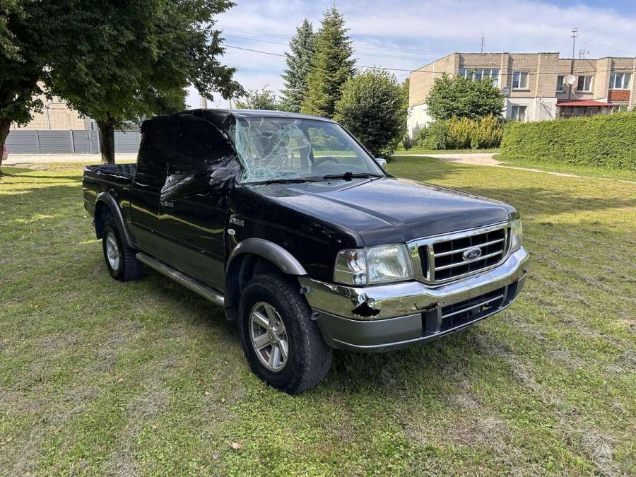 Black Ford Ranger 2006 in Kretinga, with an engine capacity of 2.50 L and mileage of 133 thousand km for 2650 €, photo 3 on AUTOMOTO.COM.LV