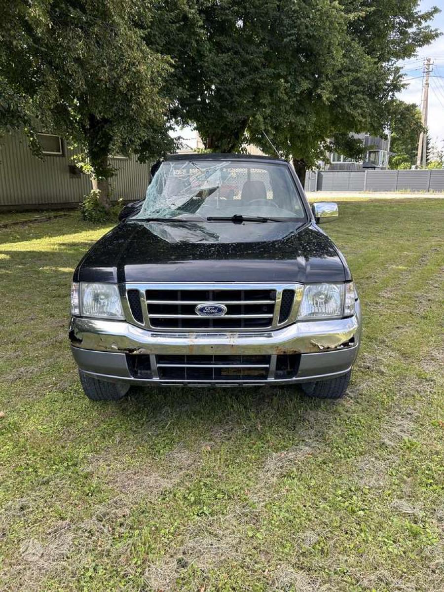 Black Ford Ranger 2006 in Kretinga, with an engine capacity of 2.50 L and mileage of 133 thousand km for 2650 €, photo 5 on AUTOMOTO.COM.LV
