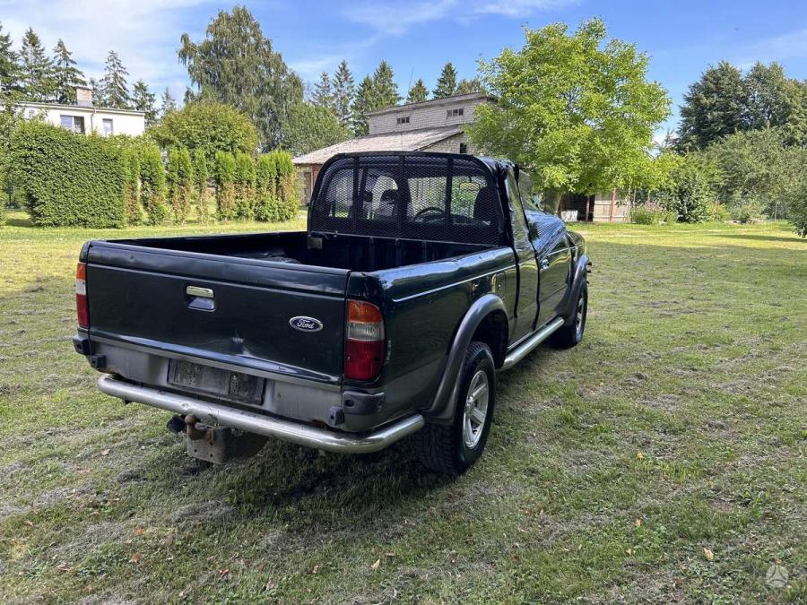 Black Ford Ranger 2006 in Kretinga, with an engine capacity of 2.50 L and mileage of 133 thousand km for 2650 €, photo 9 on AUTOMOTO.COM.LV