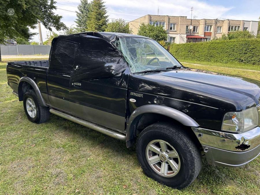 Black Ford Ranger 2006 in Kretinga, with an engine capacity of 2.50 L and mileage of 133 thousand km for 2650 €, photo 16 on AUTOMOTO.COM.LV