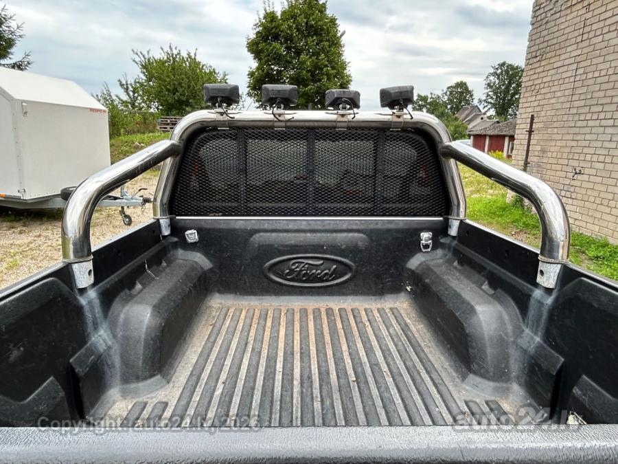 Melns Ford Ranger 2007 Tallina, ar dzinēja tilpumu 2.50 L un nobraukumu 170 tūkst. km par 1750 €, foto 7 vietnē AUTOMOTO.COM.LV