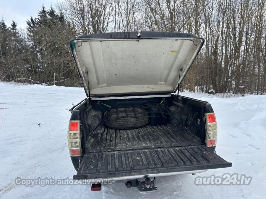 Black Ford Ranger 2010 in Jogeva, with an engine capacity of 2.50 L and mileage of 270 thousand km for 7500 €, photo 5 on AUTOMOTO.COM.LV
