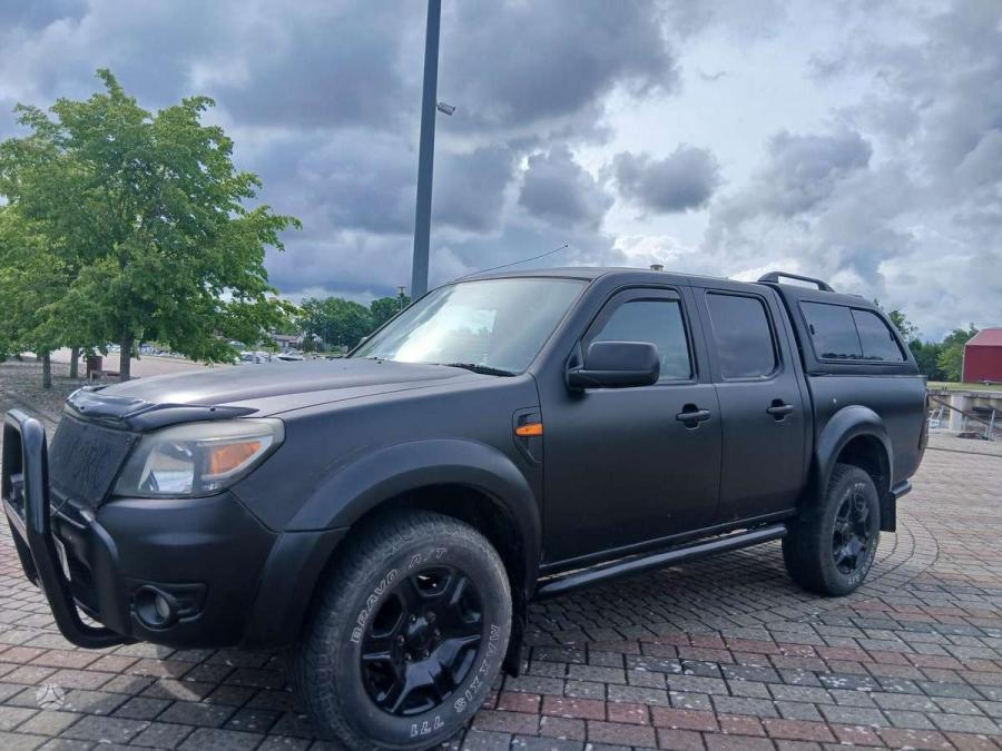 Black Ford Ranger 2010 in Silute, with an engine capacity of 2.50 L and mileage of 137 thousand km for 4250 €, photo 3 on AUTOMOTO.COM.LV