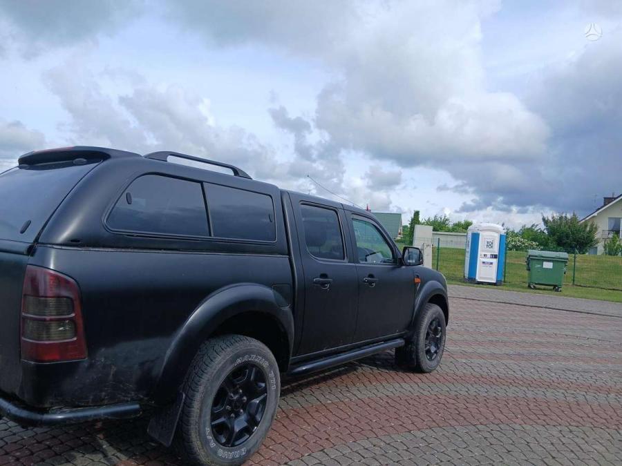 Black Ford Ranger 2010 in Silute, with an engine capacity of 2.50 L and mileage of 137 thousand km for 4250 €, photo 4 on AUTOMOTO.COM.LV
