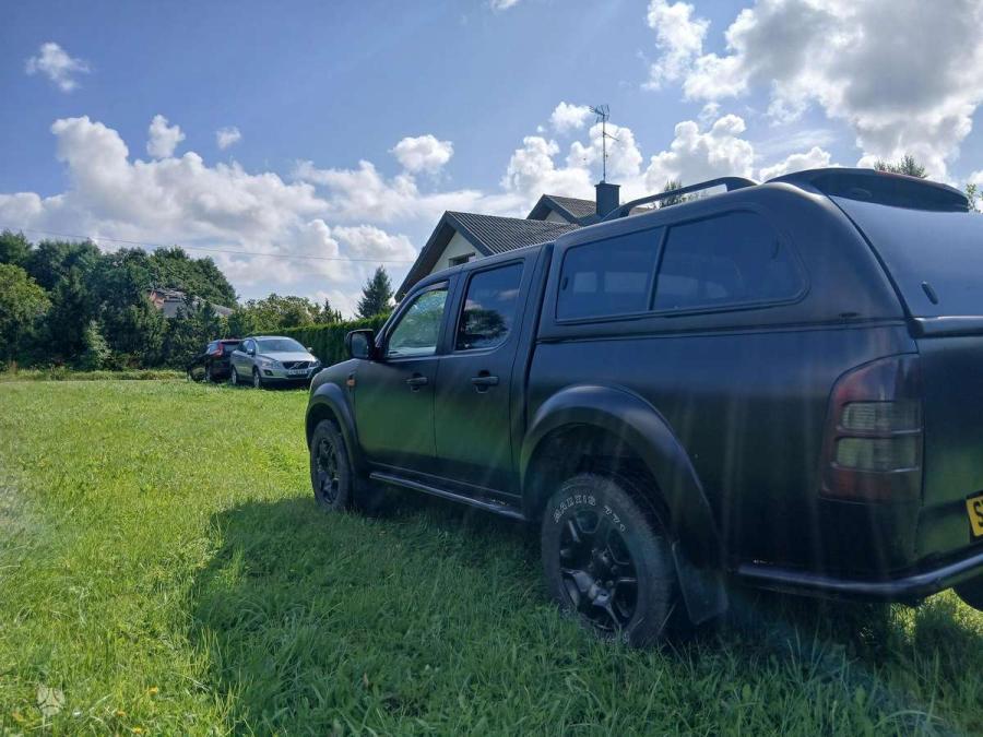 Black Ford Ranger 2010 in Silute, with an engine capacity of 2.50 L and mileage of 138 thousand km for 4250 €, photo 5 on AUTOMOTO.COM.LV