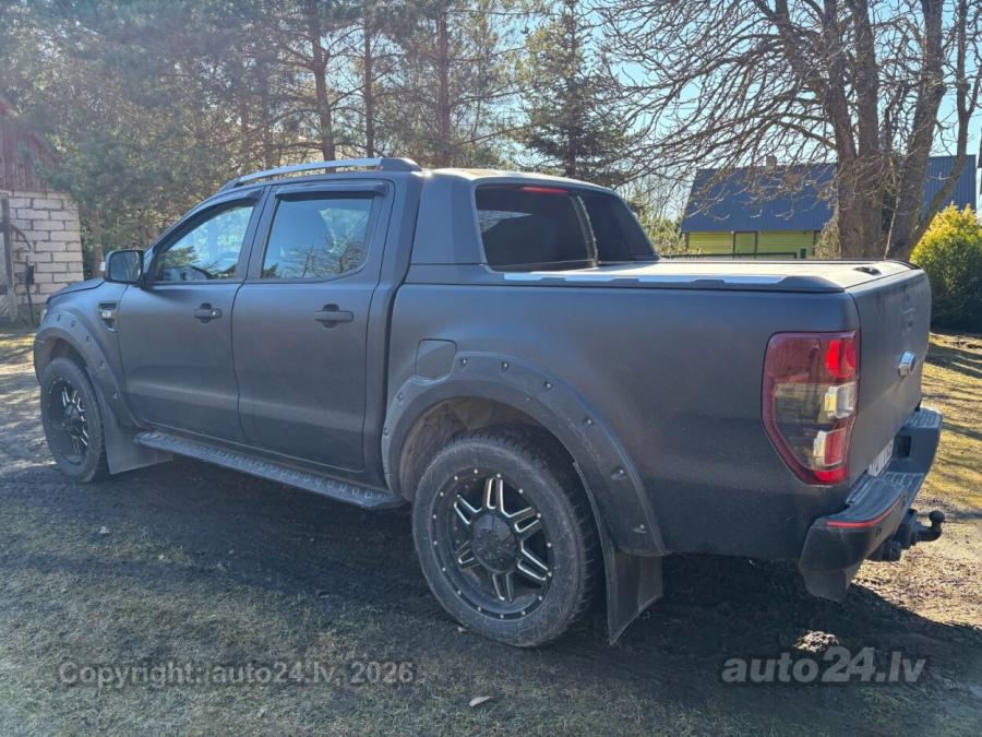 Black Ford Ranger 2013 in Tallinn, with an engine capacity of 3.20 L and mileage of 281 thousand km for 14500 €, photo 1 on AUTOMOTO.COM.LV