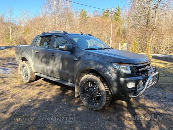 Black Ford Ranger 2013 in Tallinn, with an engine capacity of 3.20 L and mileage of 281 thousand km for 14500 €, photo 5 on AUTOMOTO.COM.LV