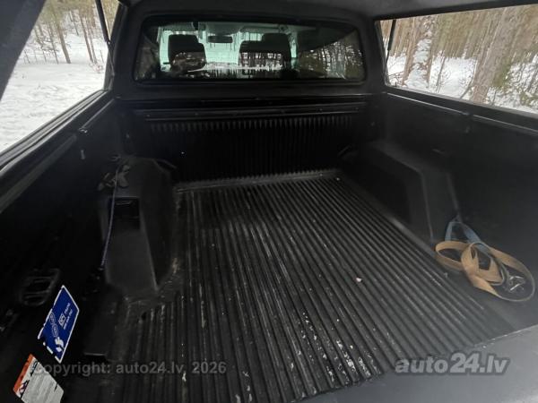 Melns Ford Ranger 2014 Tallina, ar dzinēja tilpumu 3.20 L un nobraukumu 0 tūkst. km par 18000 €, foto 10 vietnē AUTOMOTO.COM.LV