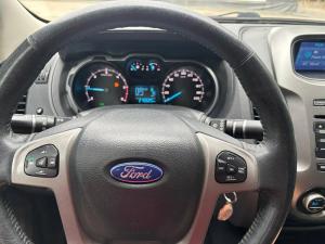 Black Ford Ranger 2014 in Ogre, with an engine capacity of 2.20 L and mileage of 216 thousand km for 11850 €, photo 10 on AUTOMOTO.COM.LV