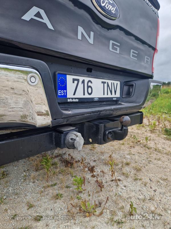 Black Ford Ranger 2015 in Tartu, with an engine capacity of 2.20 L and mileage of 208 thousand km for 12000 €, photo 4 on AUTOMOTO.COM.LV