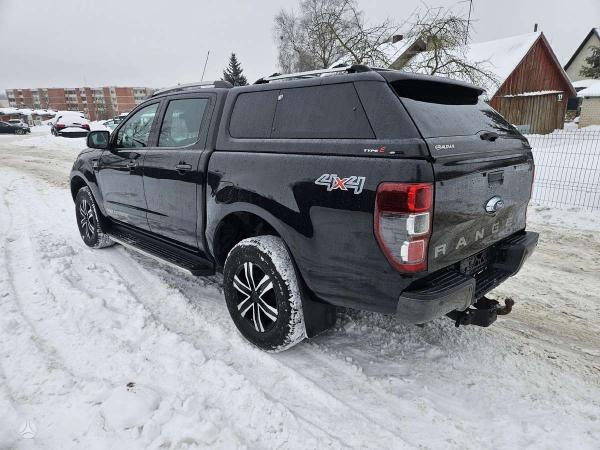 Black Ford Ranger 2016 in Siauliai, with an engine capacity of 3.20 L and mileage of 161 thousand km for 16400 €, photo 4 on AUTOMOTO.COM.LV