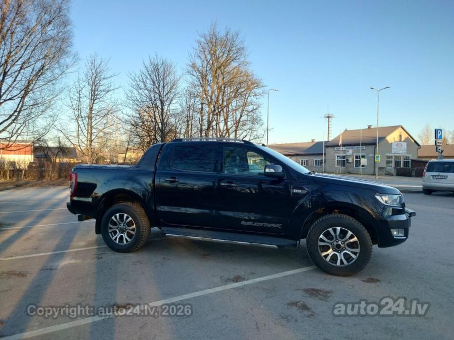 Black Ford Ranger 2016 in Viljandi, with an engine capacity of 3.20 L and mileage of 276 thousand km for 18200 €, photo 2 on AUTOMOTO.COM.LV
