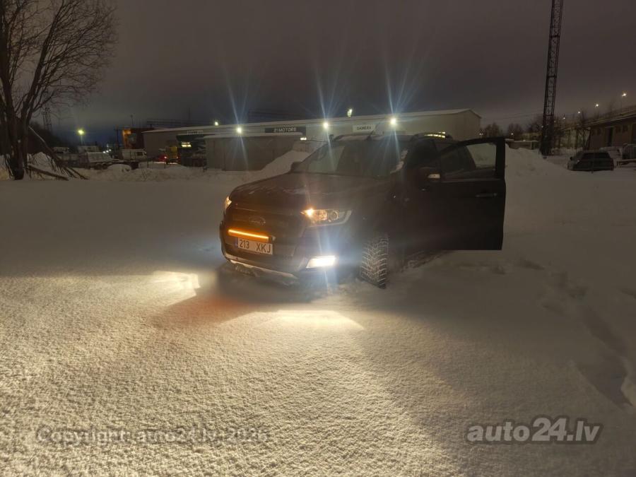 Black Ford Ranger 2017 in Tallinn, with an engine capacity of 3.20 L and mileage of 208 thousand km for 17900 €, photo 14 on AUTOMOTO.COM.LV