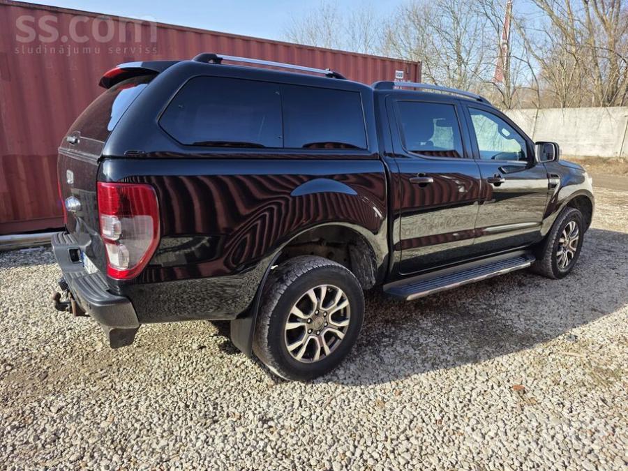 Melns Ford Ranger 2017 Rīga, ar dzinēja tilpumu 3.20 L un nobraukumu 183 tūkst. km par 16000 €, foto 6 vietnē AUTOMOTO.COM.LV