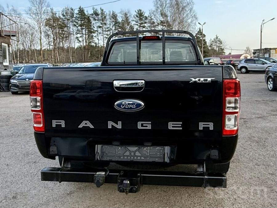 Black Ford Ranger 2017 in Riga, with an engine capacity of 2.20 L and mileage of 0 thousand km for 13990 €, photo 9 on AUTOMOTO.COM.LV
