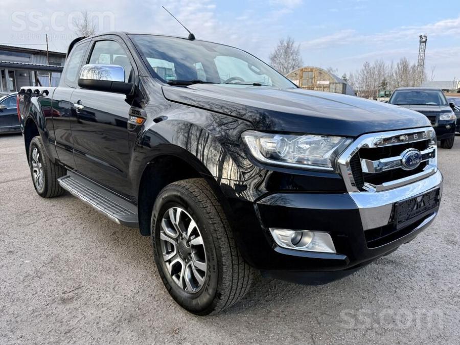 Black Ford Ranger 2017 in Riga, with an engine capacity of 2.20 L and mileage of 0 thousand km for 13990 €, photo 10 on AUTOMOTO.COM.LV