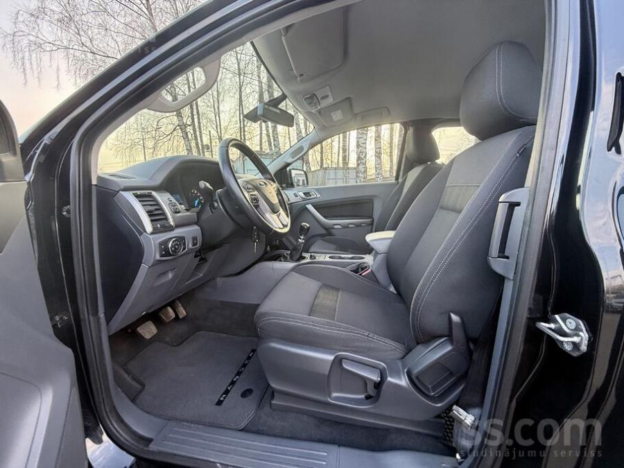 Black Ford Ranger 2017 in Riga, with an engine capacity of 2.20 L and mileage of 0 thousand km for 13990 €, photo 16 on AUTOMOTO.COM.LV