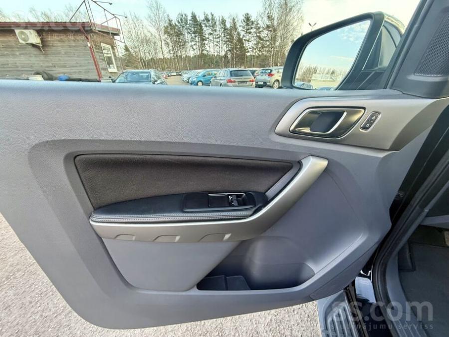 Black Ford Ranger 2017 in Riga, with an engine capacity of 2.20 L and mileage of 0 thousand km for 13990 €, photo 19 on AUTOMOTO.COM.LV